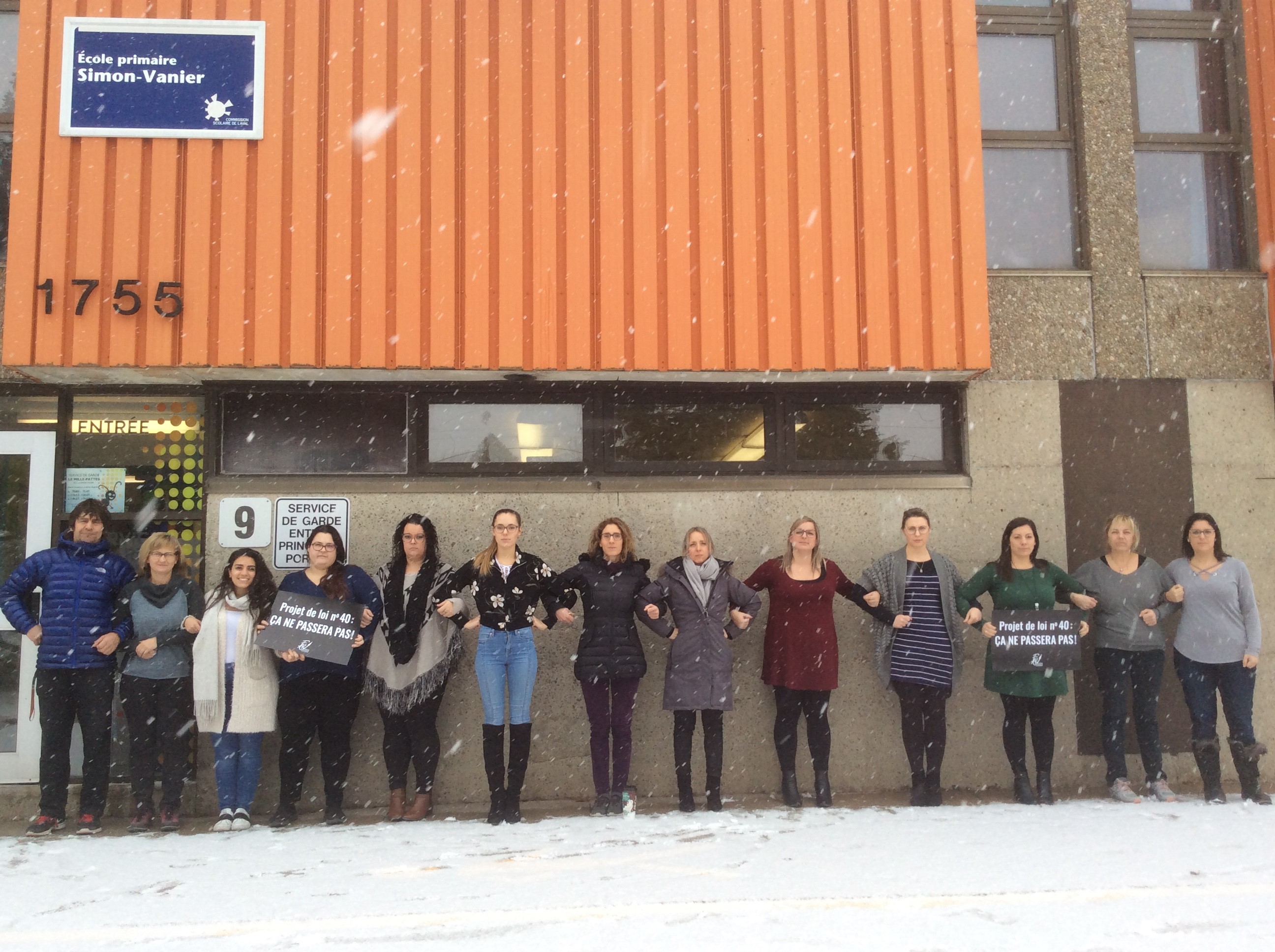 Photos du plan d’action: « Projet de loi no 40: ÇA NE PASSERA PAS! » | SERL